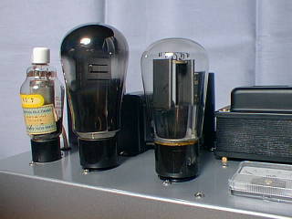 ドイツの古典銘球、 RE604 のシングルアンプです。この真空管を知ってから早20年、ぜひ音を聞いてみたいという思いが、やっと実現しました。